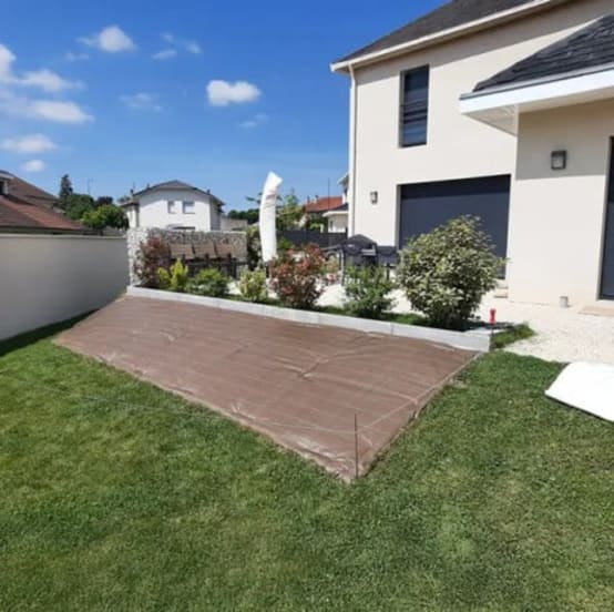 Toile de paillage 130g/m², L 15 m, Couleur Marron, Larg 2.10 m - Jardiland