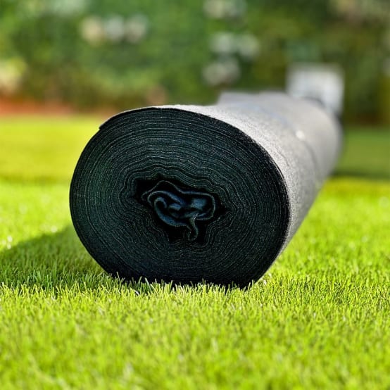 150grs 1.5Mx10M soit 15m2 Rouleau de Géotextile MGS - Jardiland