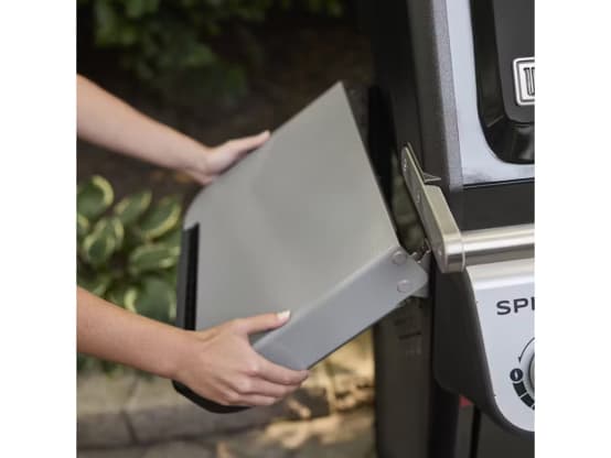 Barbecue à gaz Spirit E-335 + Set d'accessoires clipsables Weber Works ...