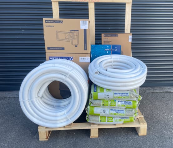 OMEGA - Piscine Coque Polyester 9.1x4x1.5 m Blanc avec Kit Filtration ...