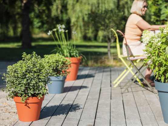 Pot de fleurs rond Toscane Ø 40 x H.32 cm - Orange terre battue - Eda ...