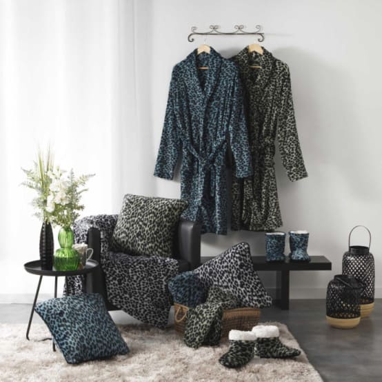 Coussin Déco Flanelle "Léopard" 40x40cm Gris - Jardiland