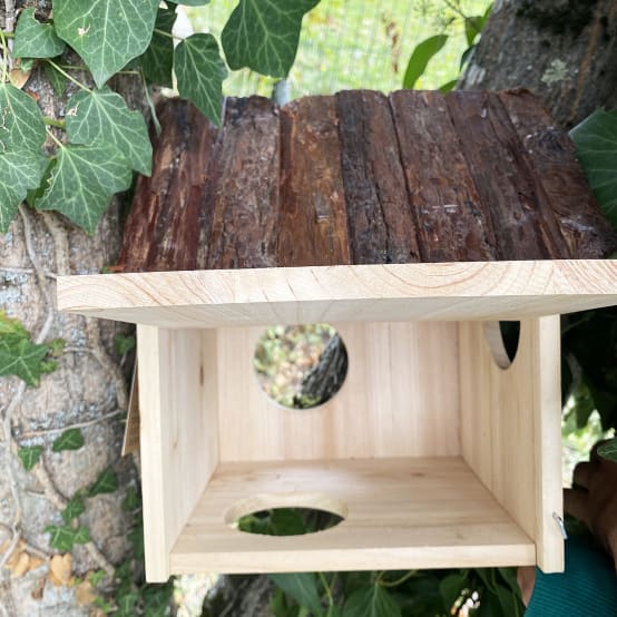 Esschert Design - Nichoir à écureuil avec toît en écorce - Jardiland