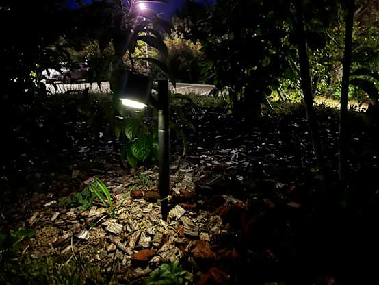 Spot à planter plastique déco 5 lumens - ECLOZ - Jardiland